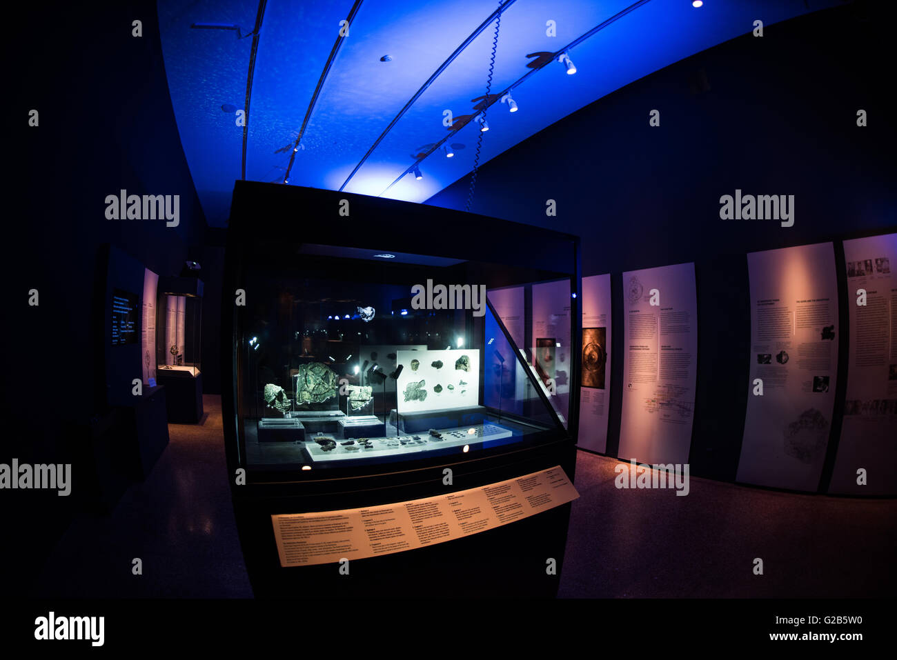 Antikythera mechanism ancient technology hi-res stock photography and ...