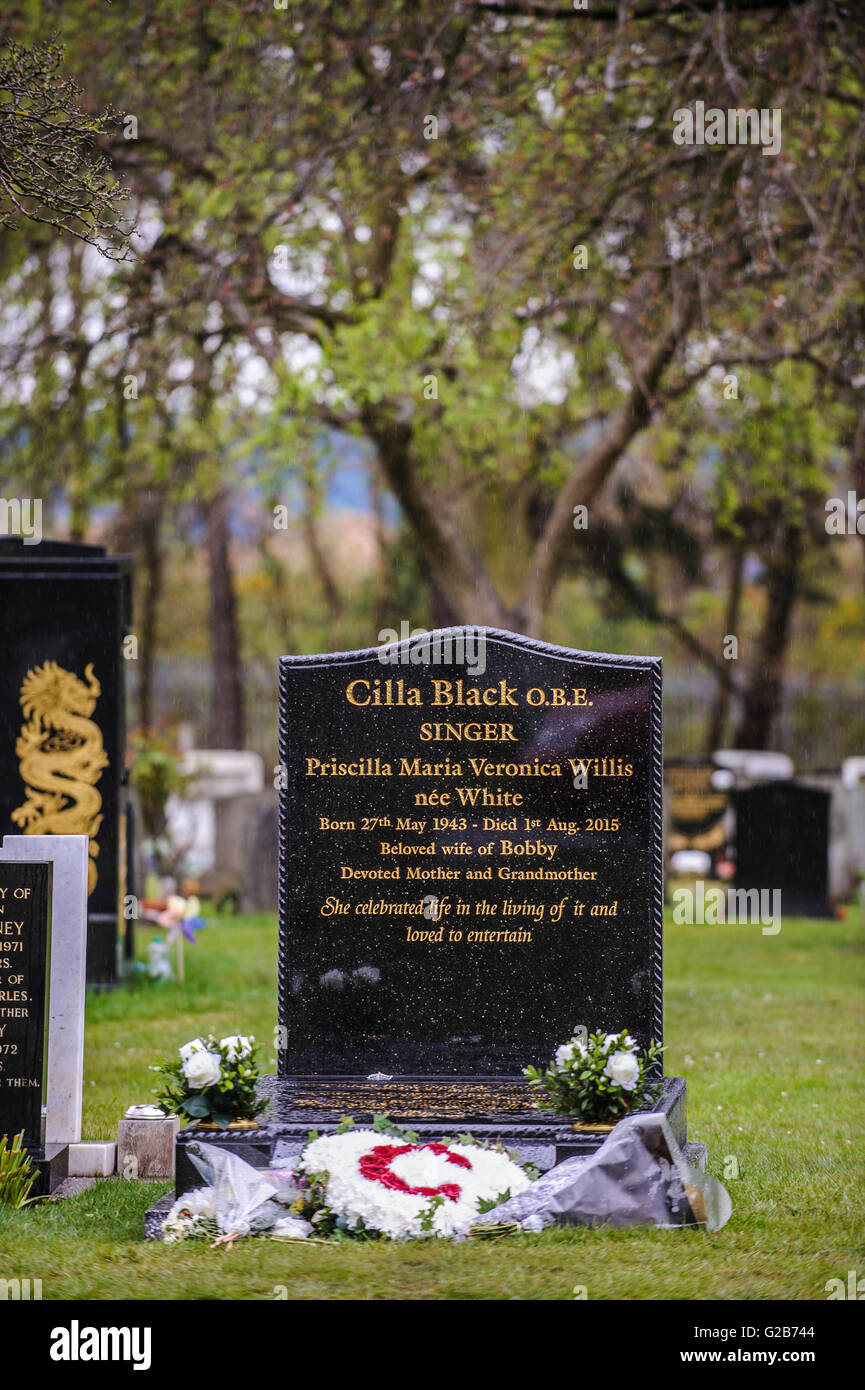 Gravestone of Cilla Black, Liverpool Singer and TV Star , in Allerton ...