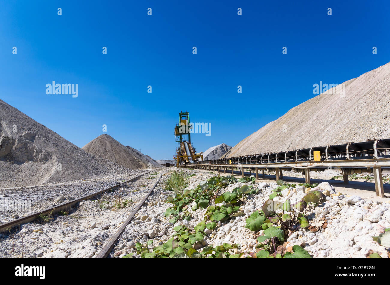 Clay extraction hi-res stock photography and images - Alamy