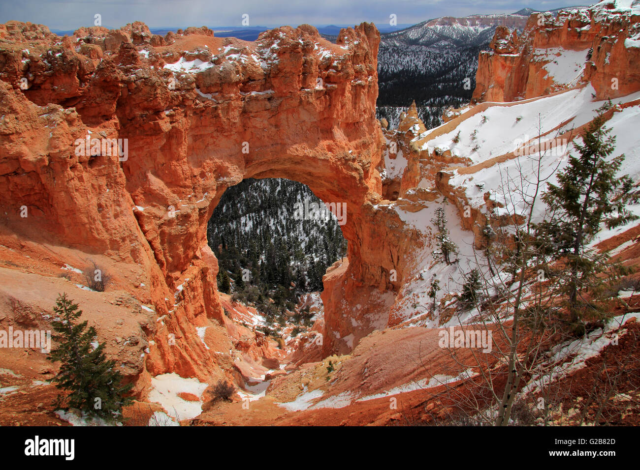 Natural Arch in Bryce Canyon National Park Stock Photo - Alamy