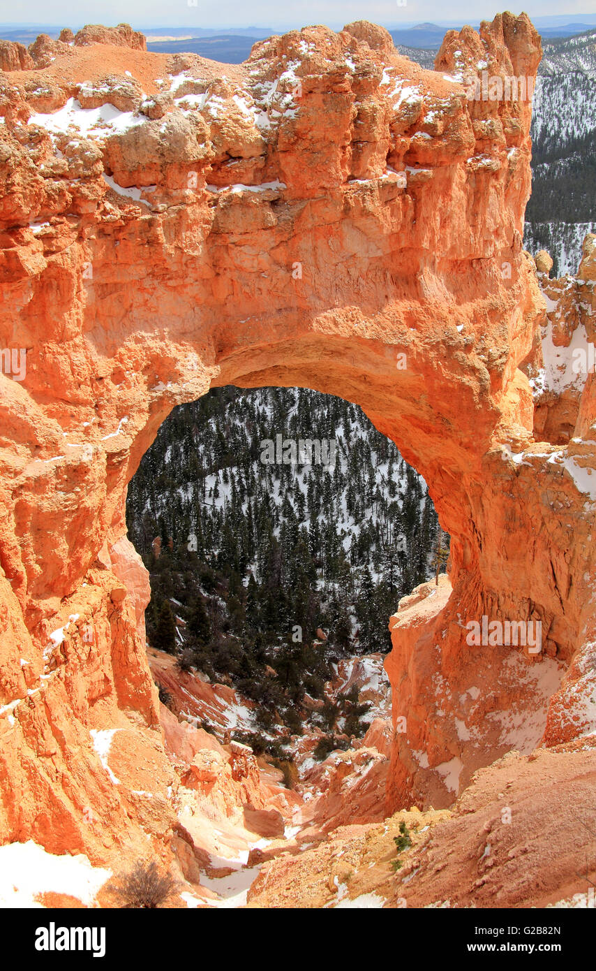 Natural Arch in Bryce Canyon National Park Stock Photo - Alamy
