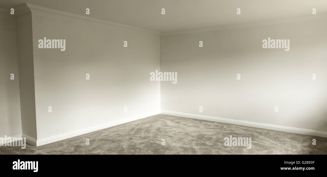 Empty plain painted room in a house with no furniture Stock Photo - Alamy