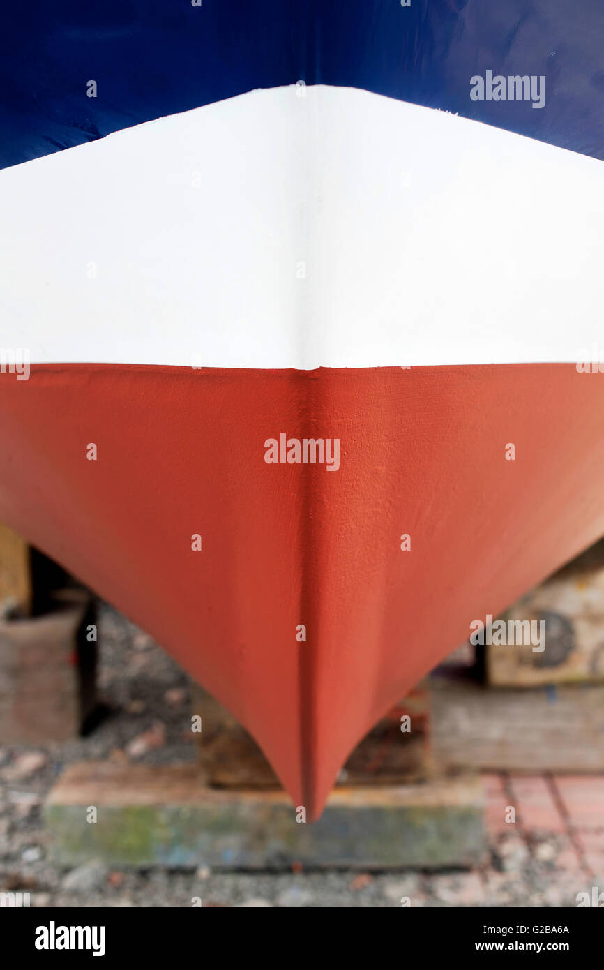 Red and white hull hi-res stock photography and images - Alamy