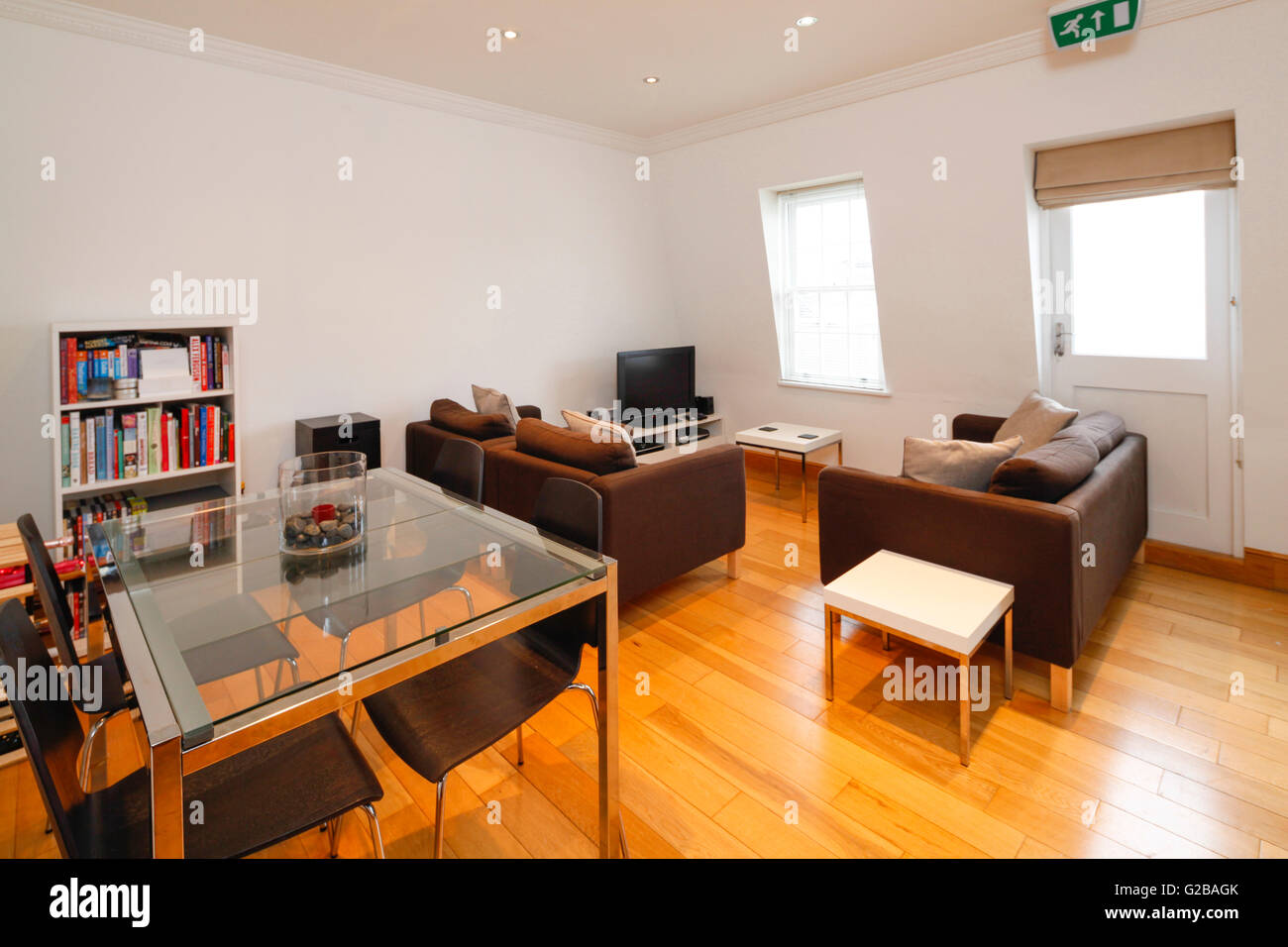 Inverness Terrace. Open plan living and dining room with contemporary ...