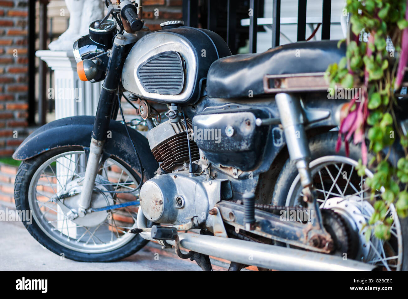 Vintage motorcycles sepia hi-res stock photography and images - Alamy
