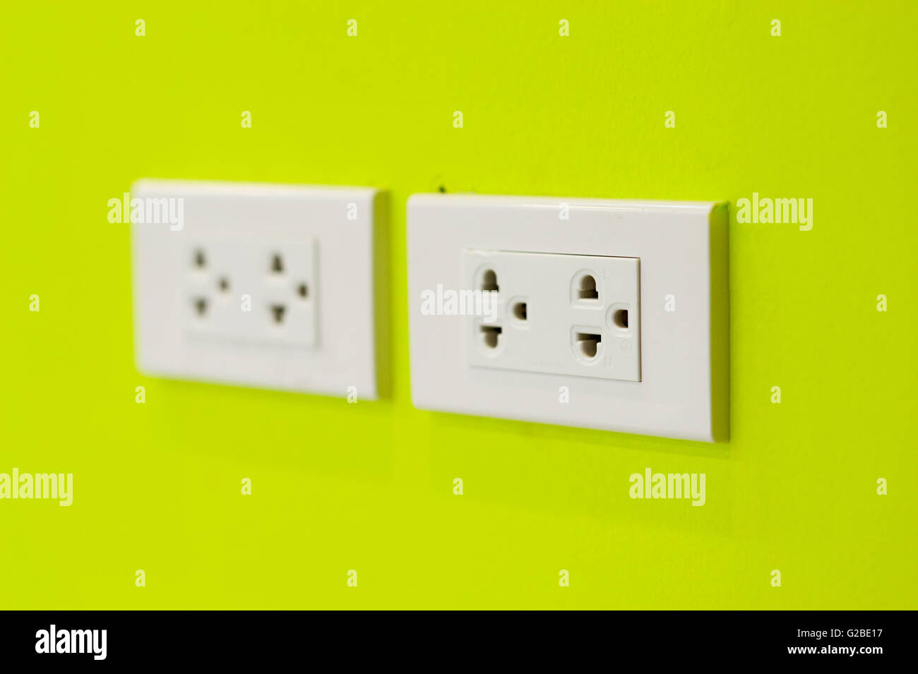 Uk plug and wire hi-res stock photography and images - Alamy