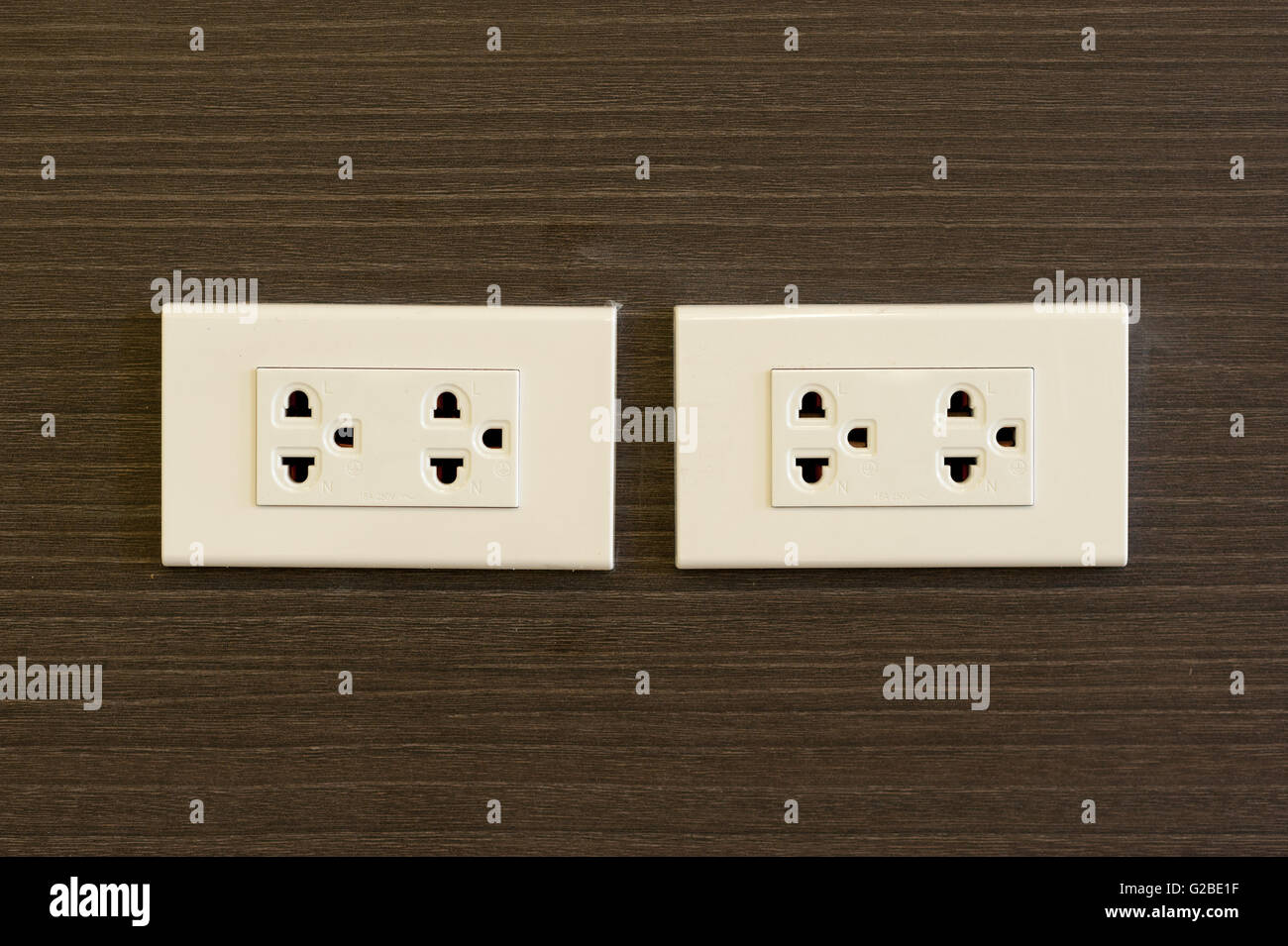 Uk plug and wire hi-res stock photography and images - Alamy