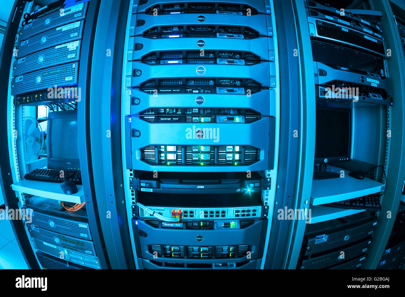 Data business storage hi-res stock photography and images - Alamy