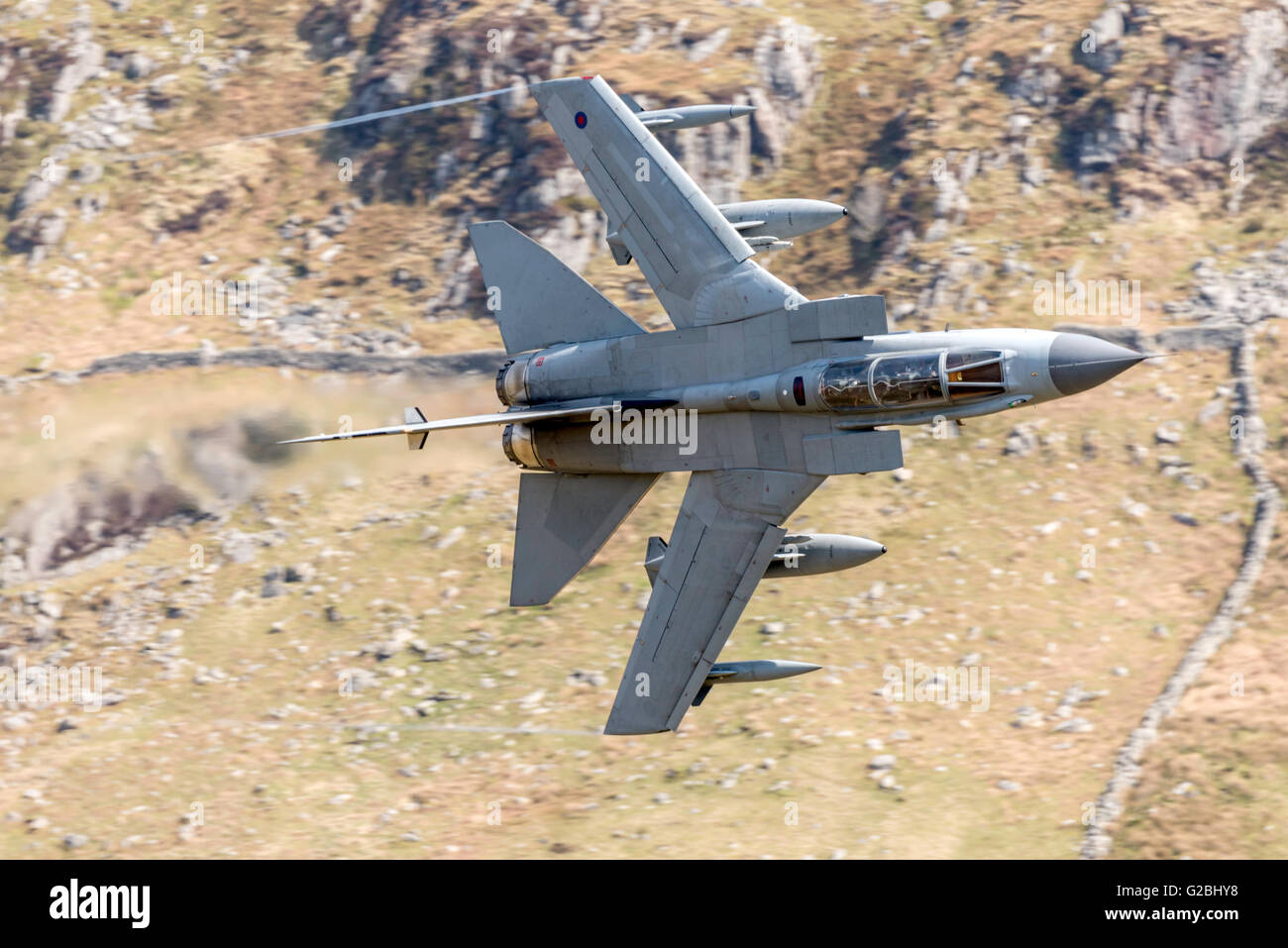 Tornado GR4 Mach Loop Wales Uk low level flying Stock Photo - Alamy