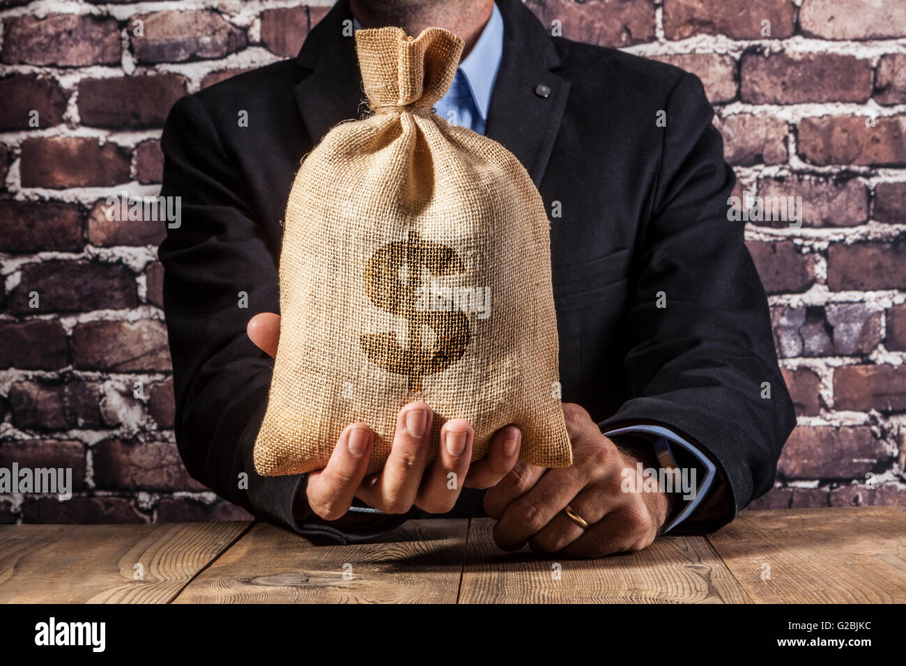 Bag full of cash hi-res stock photography and images - Alamy