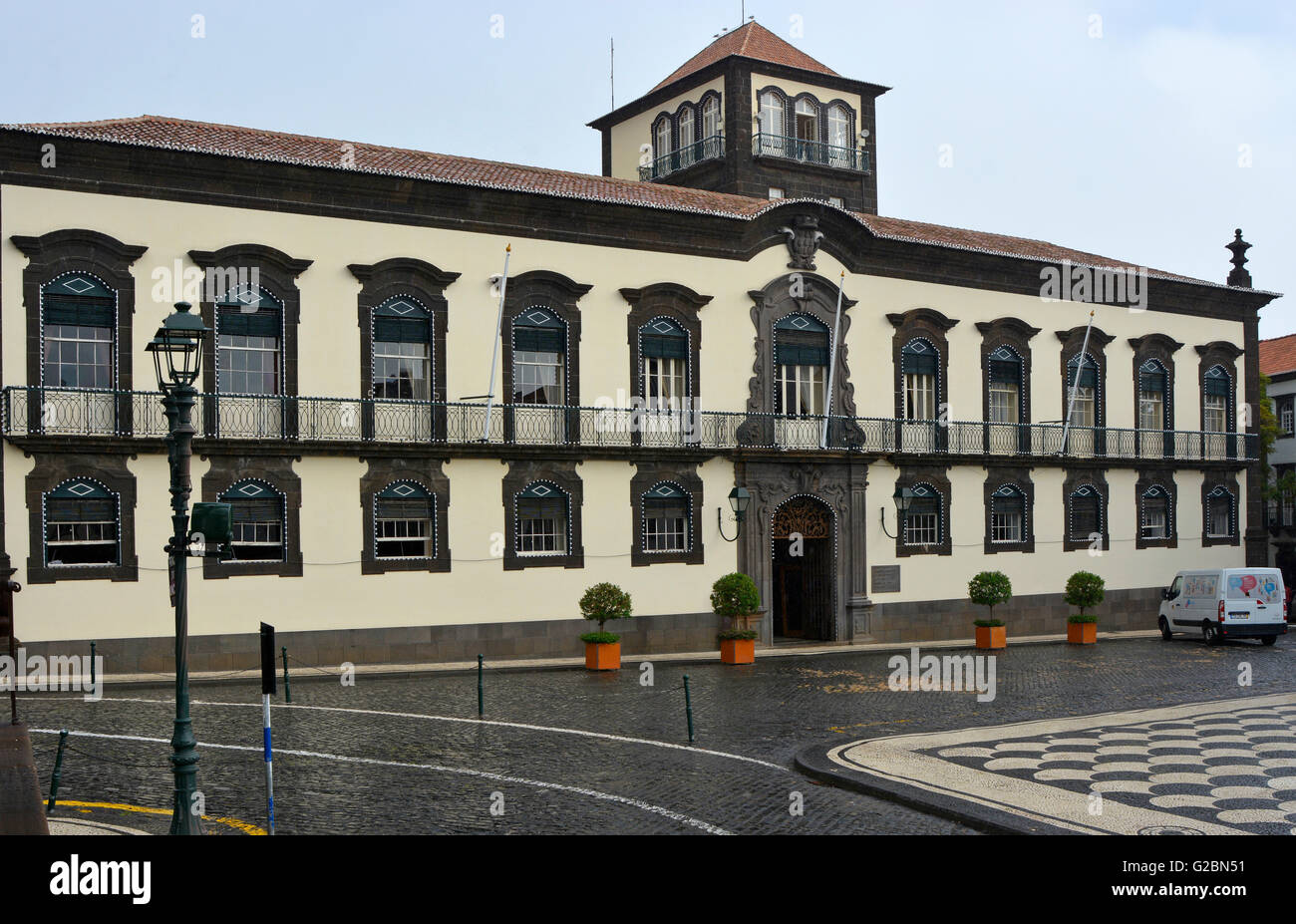 Town hall buildings hi-res stock photography and images - Alamy