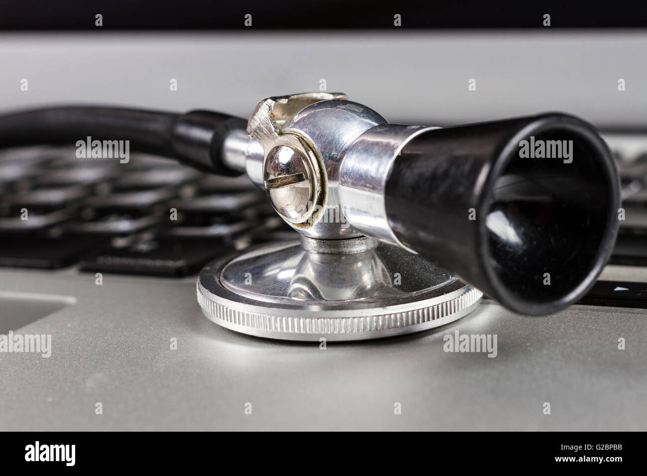 Black stethoscope hi-res stock photography and images - Alamy