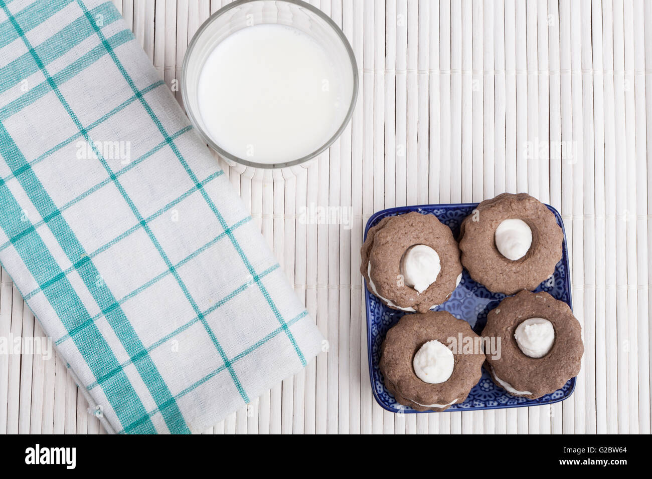 Four chocolate chip cookies hi-res stock photography and images - Alamy