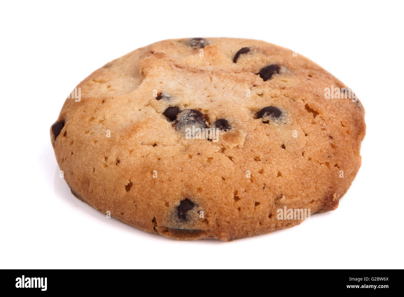 Single chocolate chip cookie isolated on white Stock Photo - Alamy