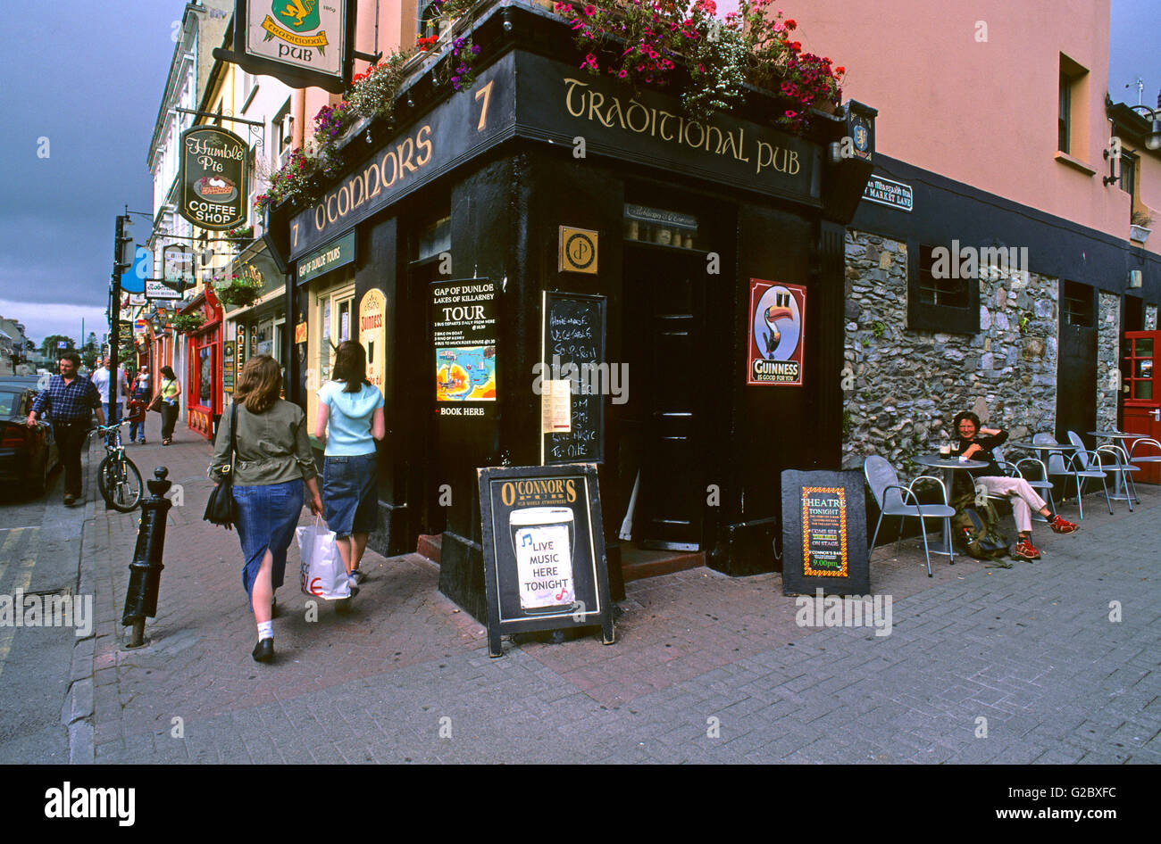 O'Connors Traditional pub in Killarney (from 1929), County Kerry ...