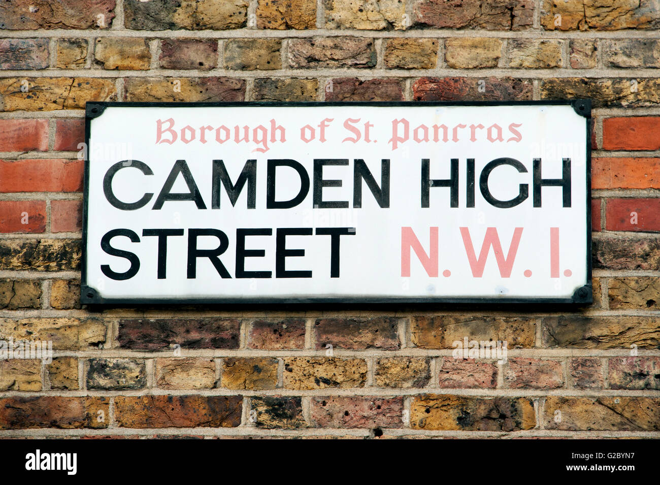 Camden road sign hi-res stock photography and images - Alamy