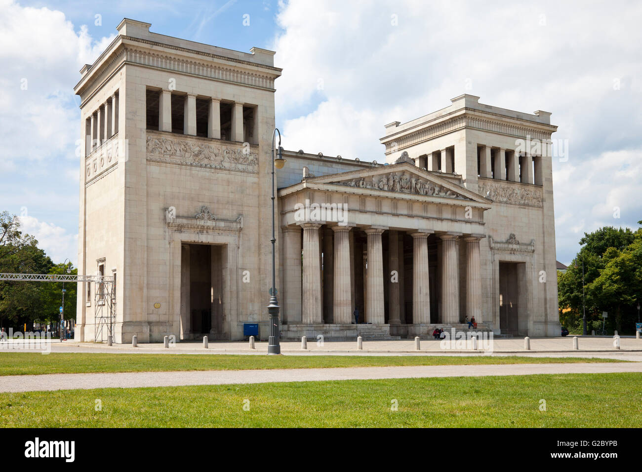 Propylaea Museum on Koenigsplatz square, München, Bavaria, Germany ...