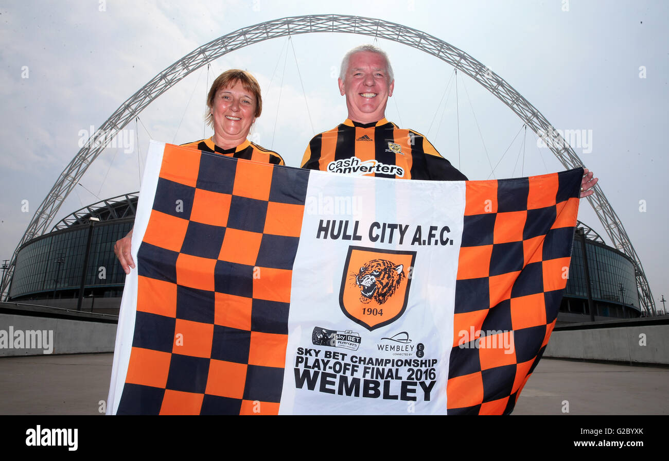 Hull City fans Carol and Alan Summers during the Championship Play-Off ...