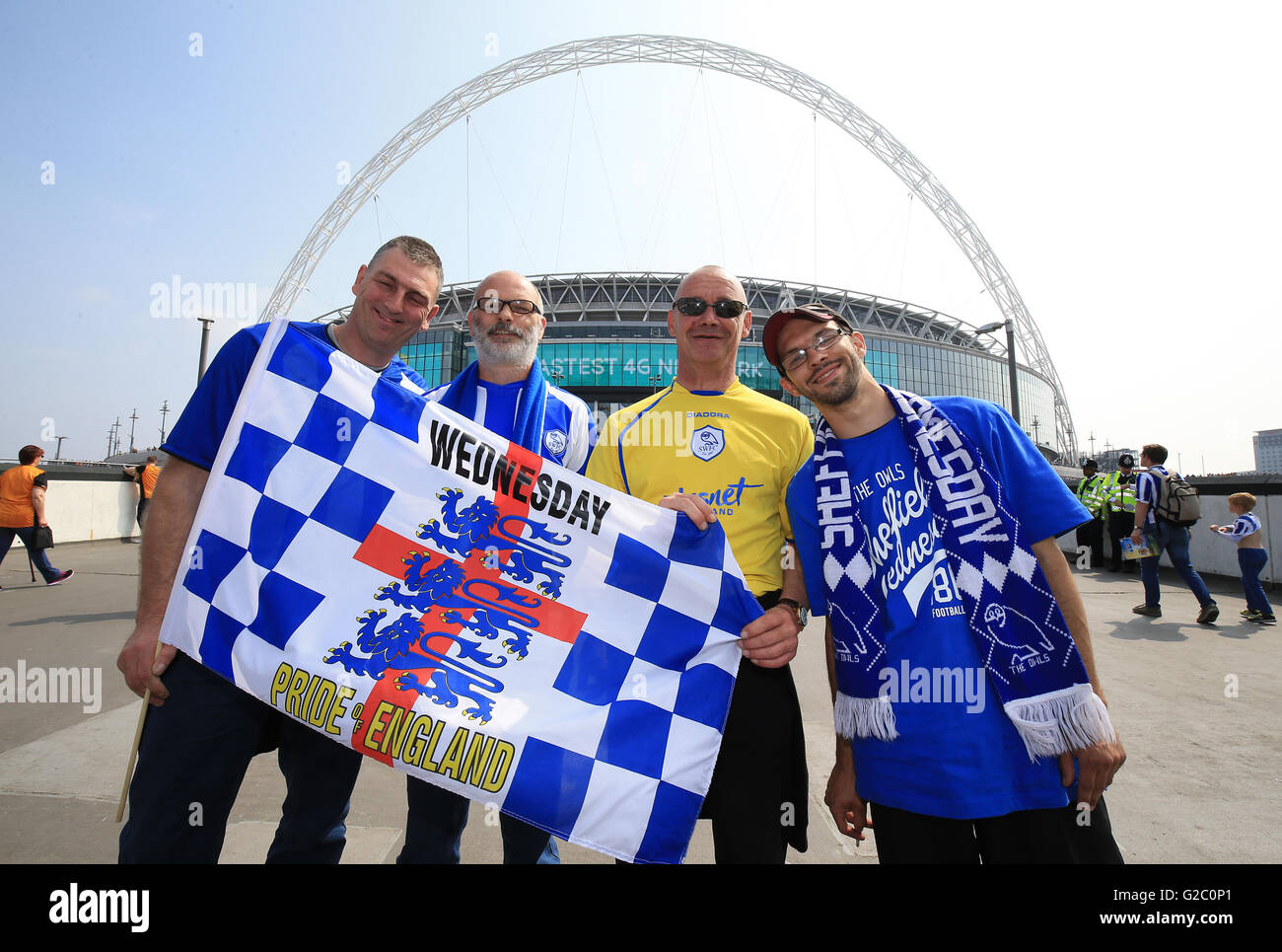 Sheffield Wednesday fans show their support before the Championship ...