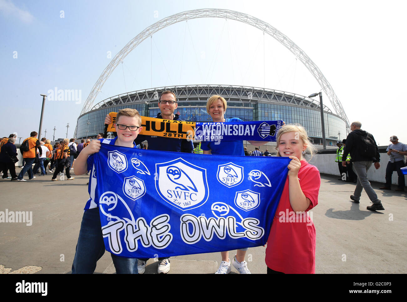 Sheffield Wednesday fans show their support before the Championship ...