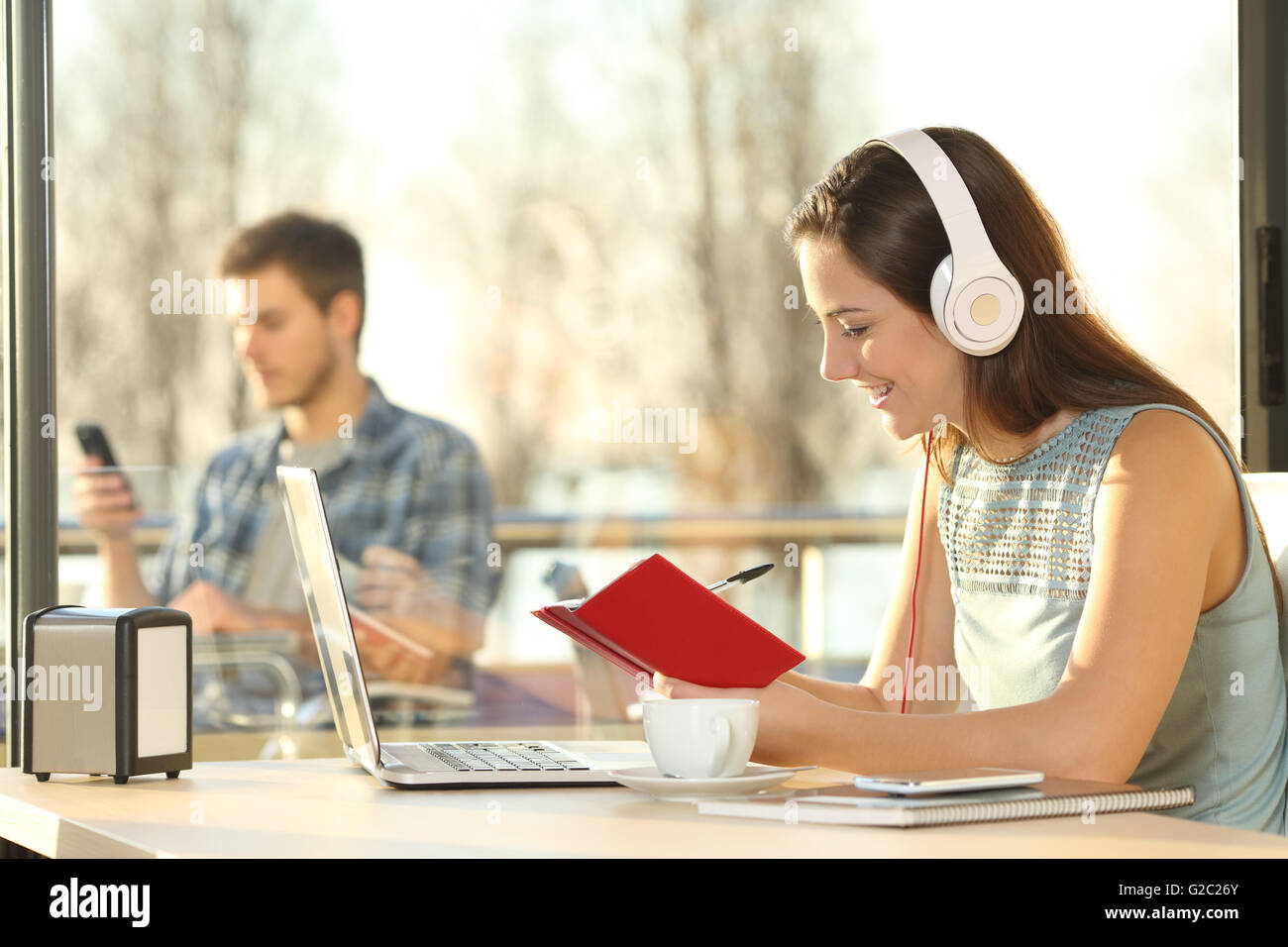 Writing Music Computer Stock Photos & Writing Music Computer Stock ...