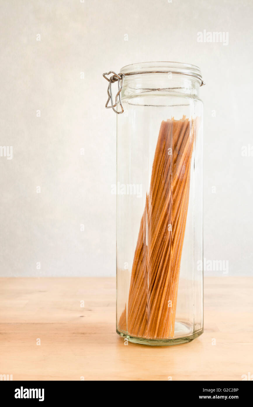 Spaghetti in a glass glass spaghetti jar Stock Photo - Alamy