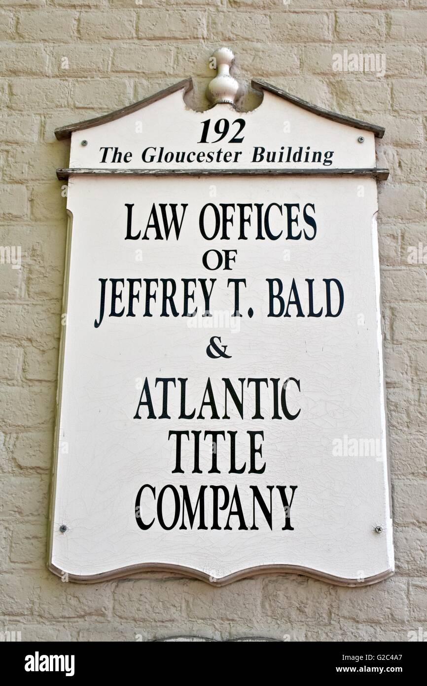 Law and title company hi-res stock photography and images - Alamy