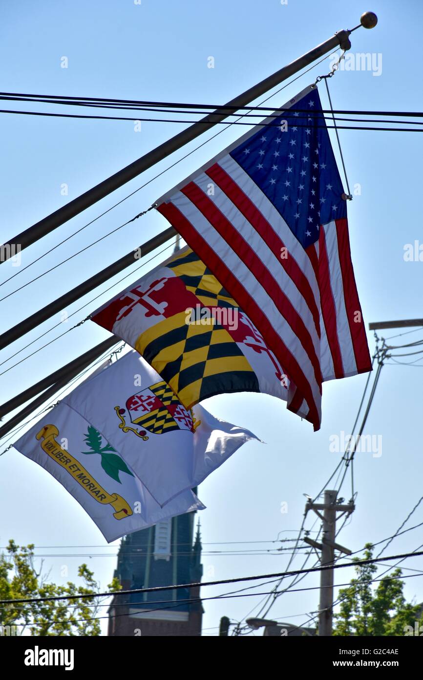 Hanging american flags hi-res stock photography and images - Alamy