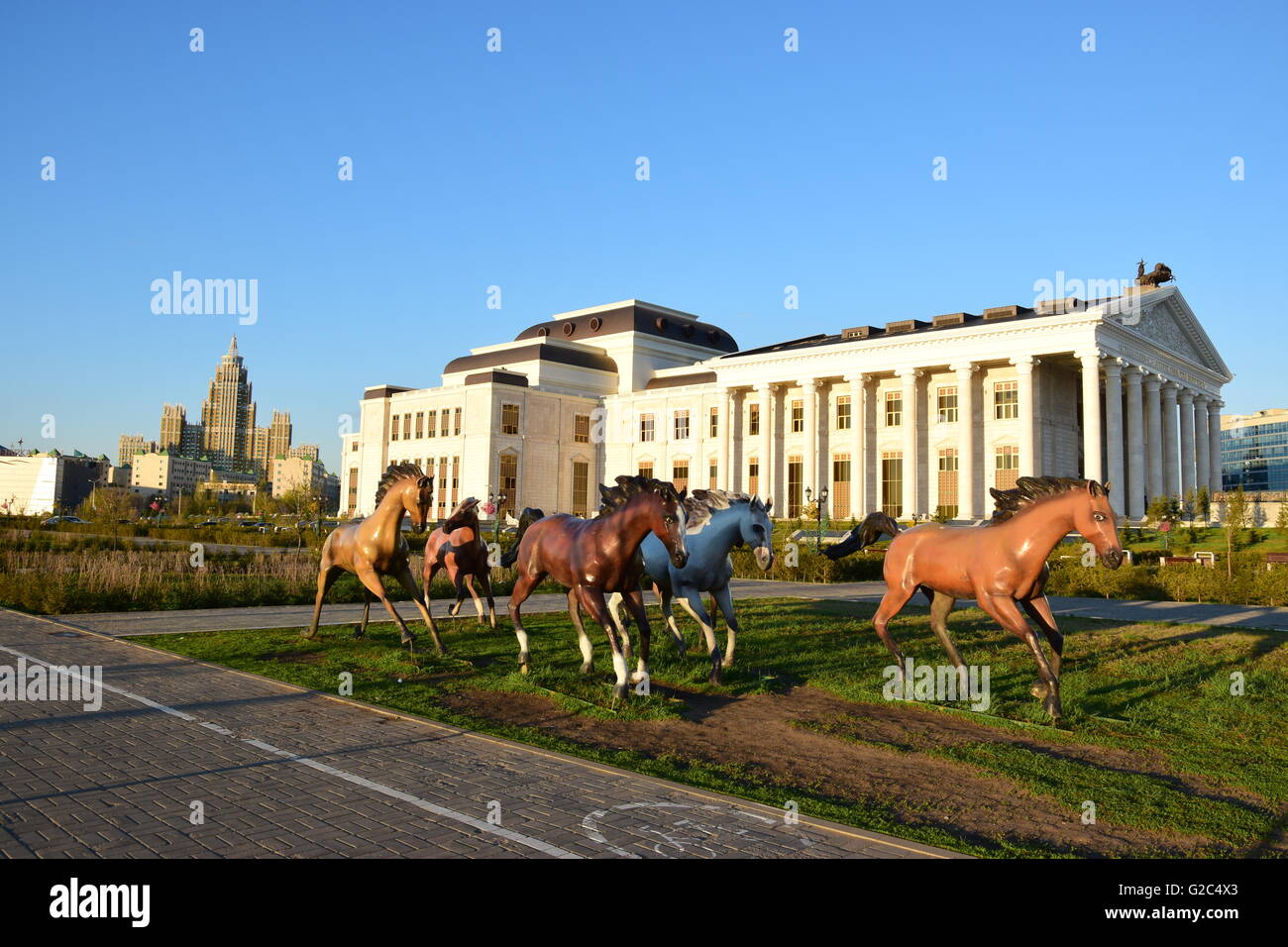 Opera house kazakhstan hi-res stock photography and images - Alamy