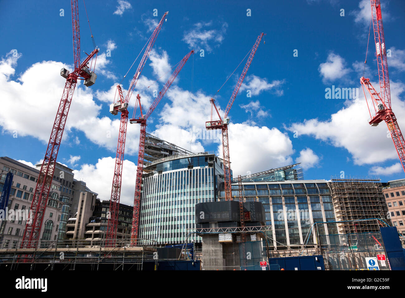 Cranes on a construction site of Fleet Building, 70 Farringdon Street ...