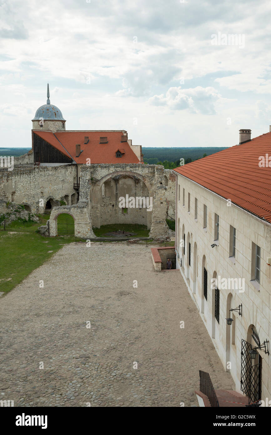 Castle in Janowiec, Poland Stock Photo - Alamy