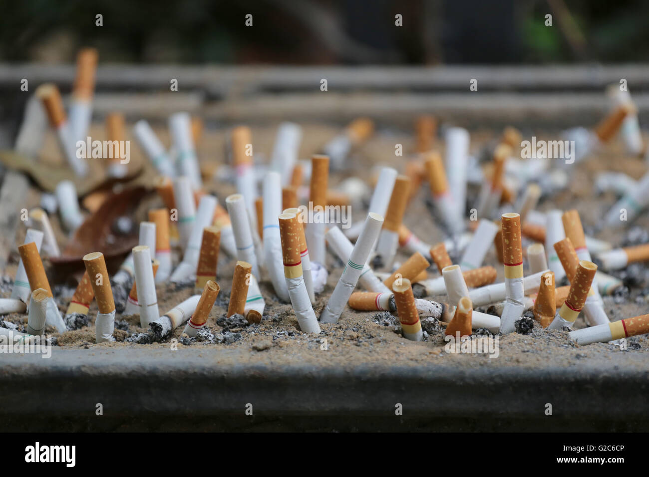 Cigarette sand hi-res stock photography and images - Alamy
