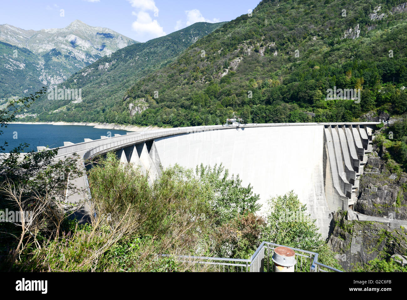 The dam of Verzasca on the italian part of Swtzerland Stock Photo - Alamy