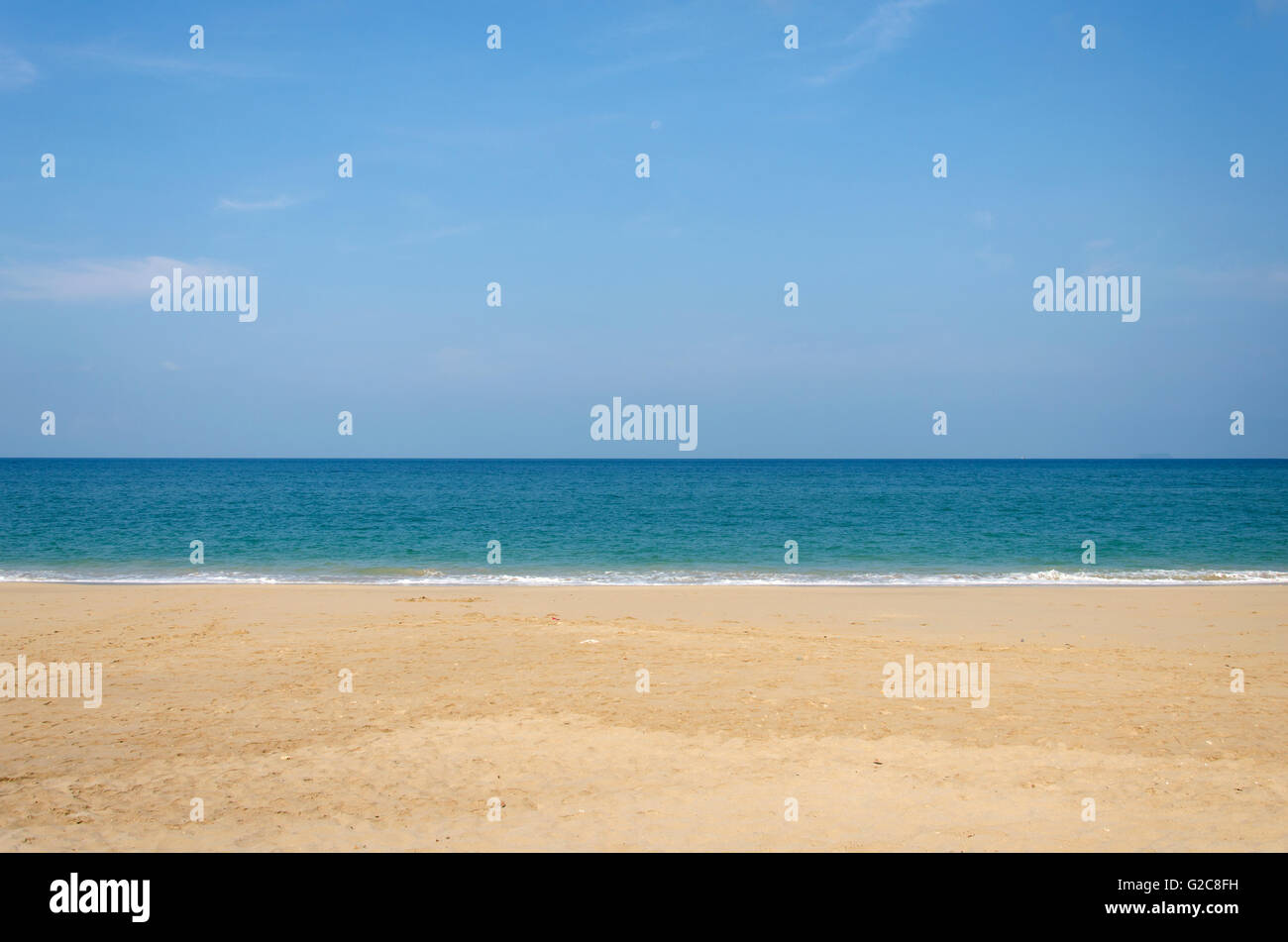 Empty sea and beach background with copy space Stock Photo - Alamy