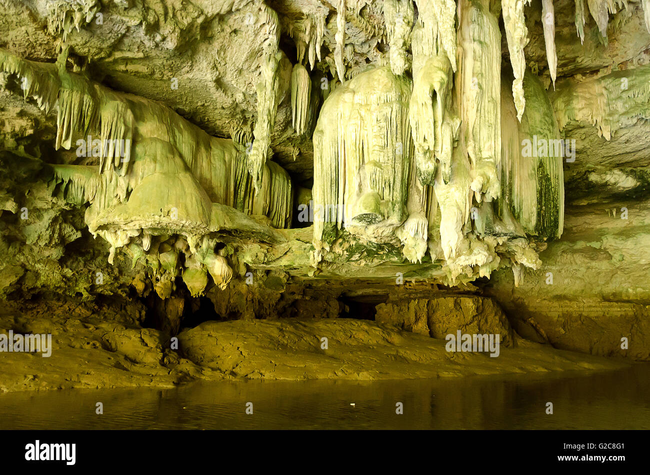 Stalactites and stalagmites in a cave Stock Photo - Alamy