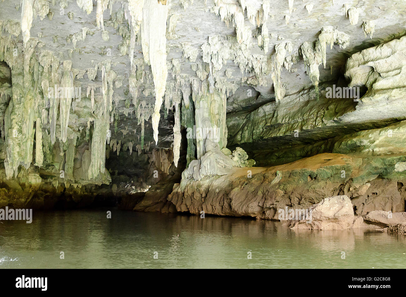 Stalactites and stalagmites in a cave Stock Photo - Alamy