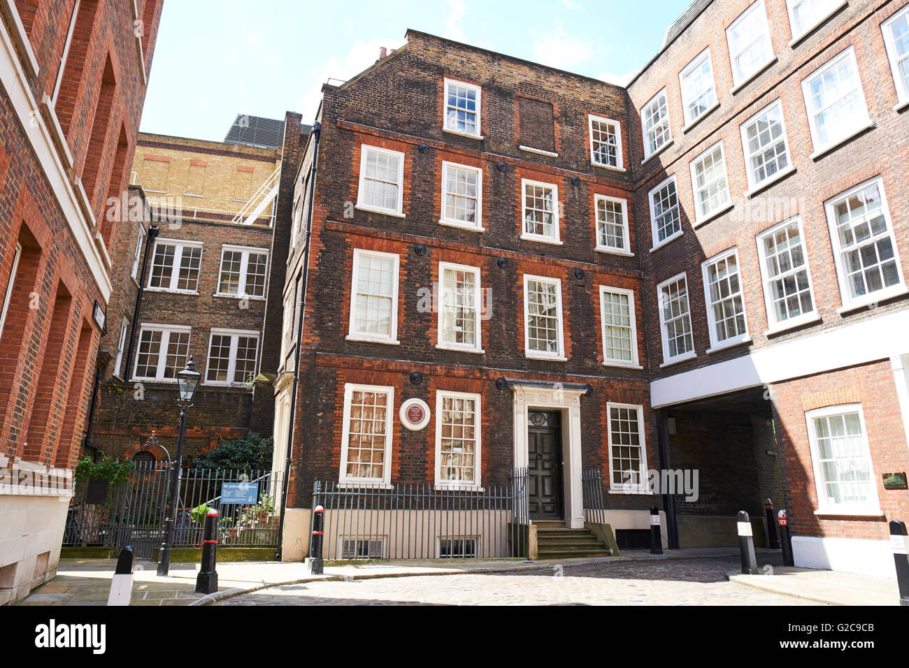 Former House Of Dr Samuel Johnson Gough Square London UK Stock Photo ...