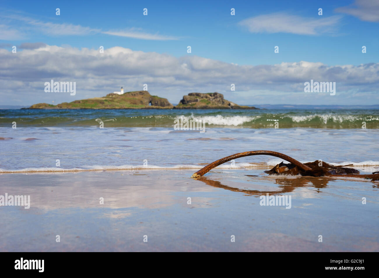Fidra island and lighthouse from Yellowcraig beach, East Lothian ...