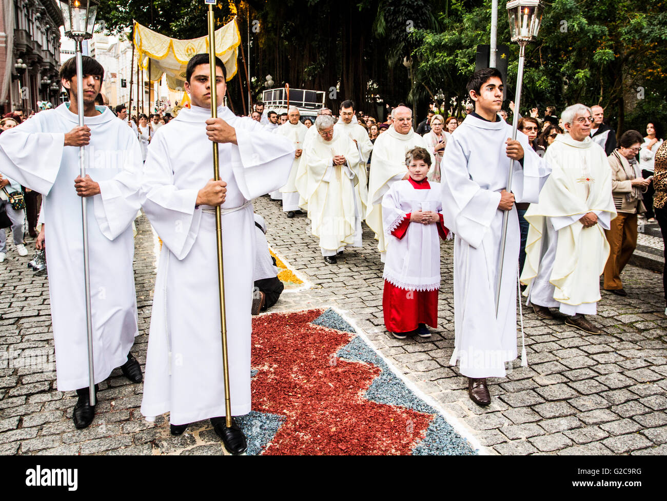Latin america religious procession hi-res stock photography and images ...