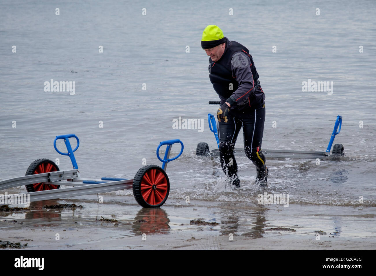 Man pulling a boat hi-res stock photography and images - Alamy