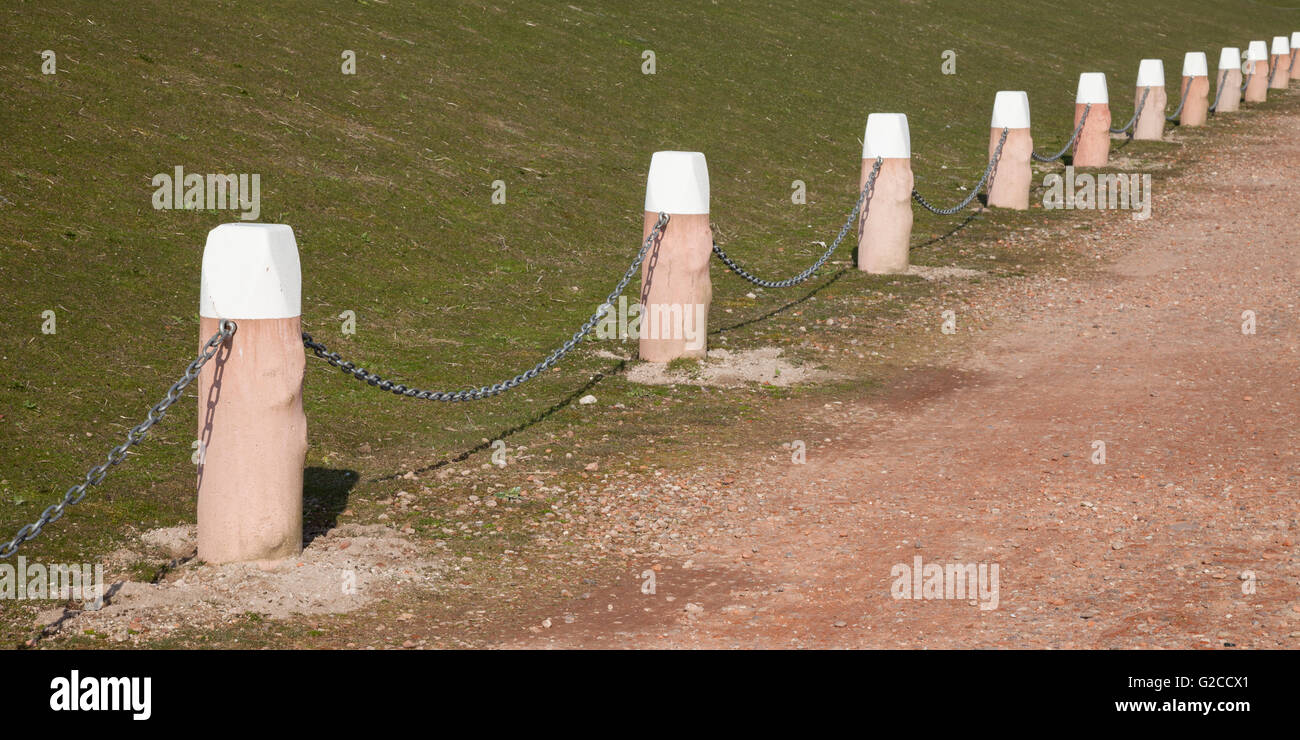 Post and chain barrier hi-res stock photography and images - Alamy