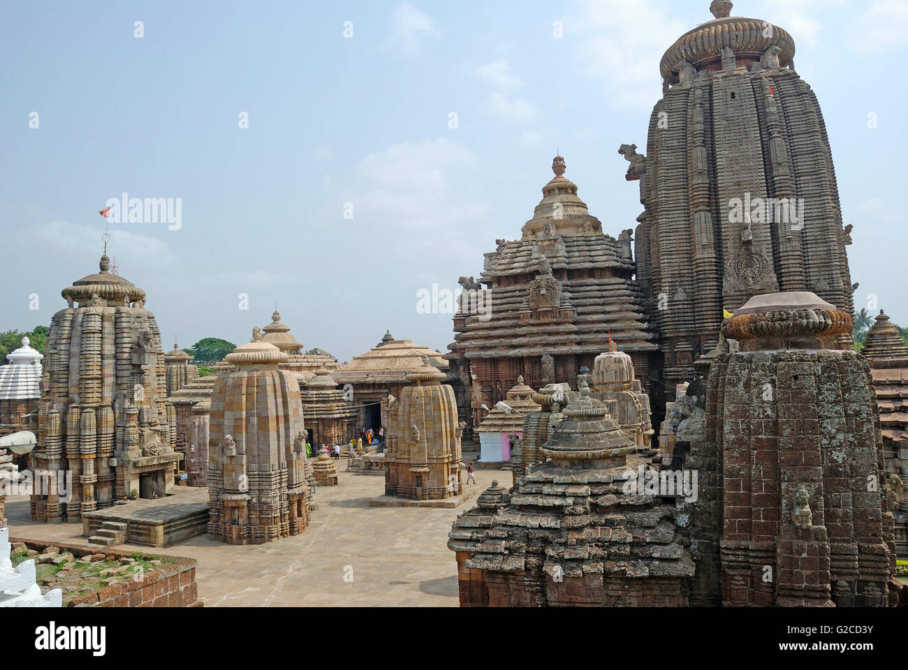 Lingaraj temple complex bhubaneshwar orissa hi-res stock photography ...