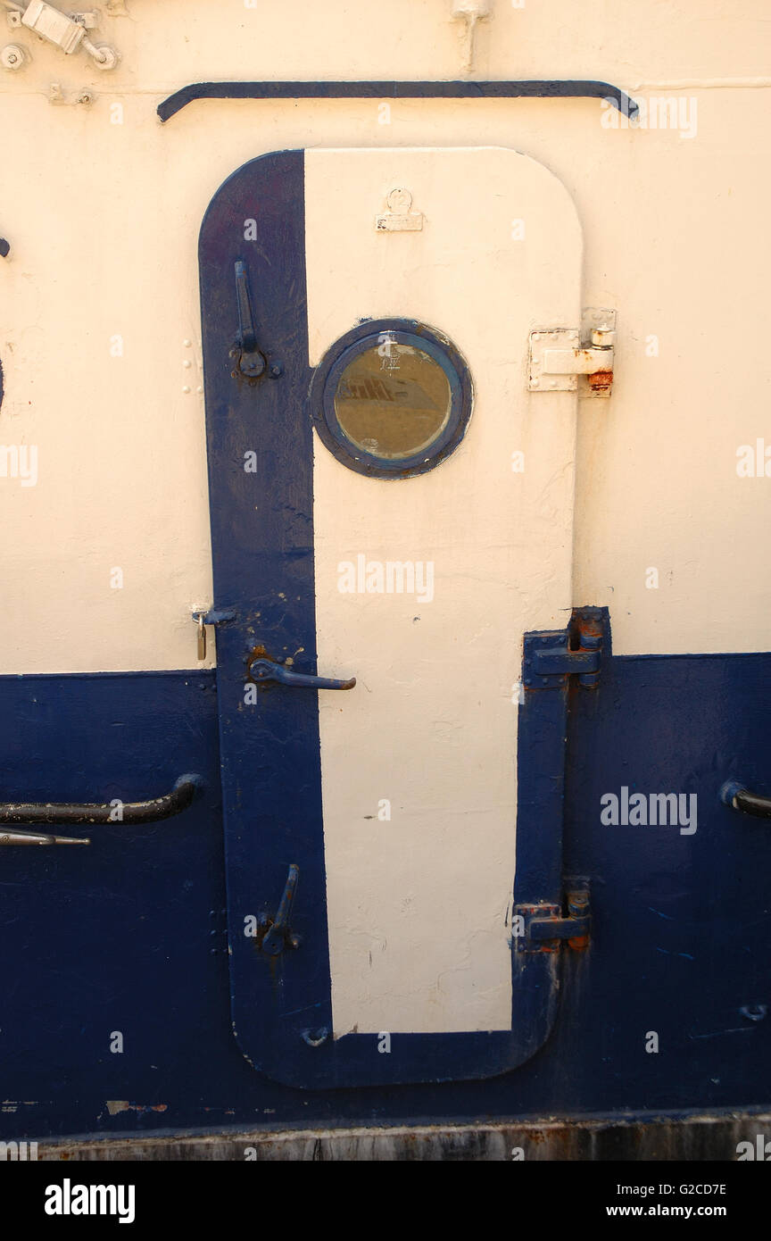 Round boat window hi-res stock photography and images - Alamy