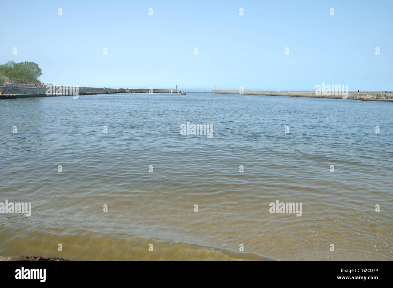 Sea port entry hi-res stock photography and images - Alamy