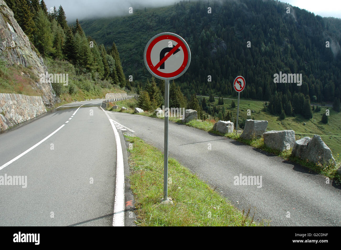 Switzerland road signs hi-res stock photography and images - Alamy