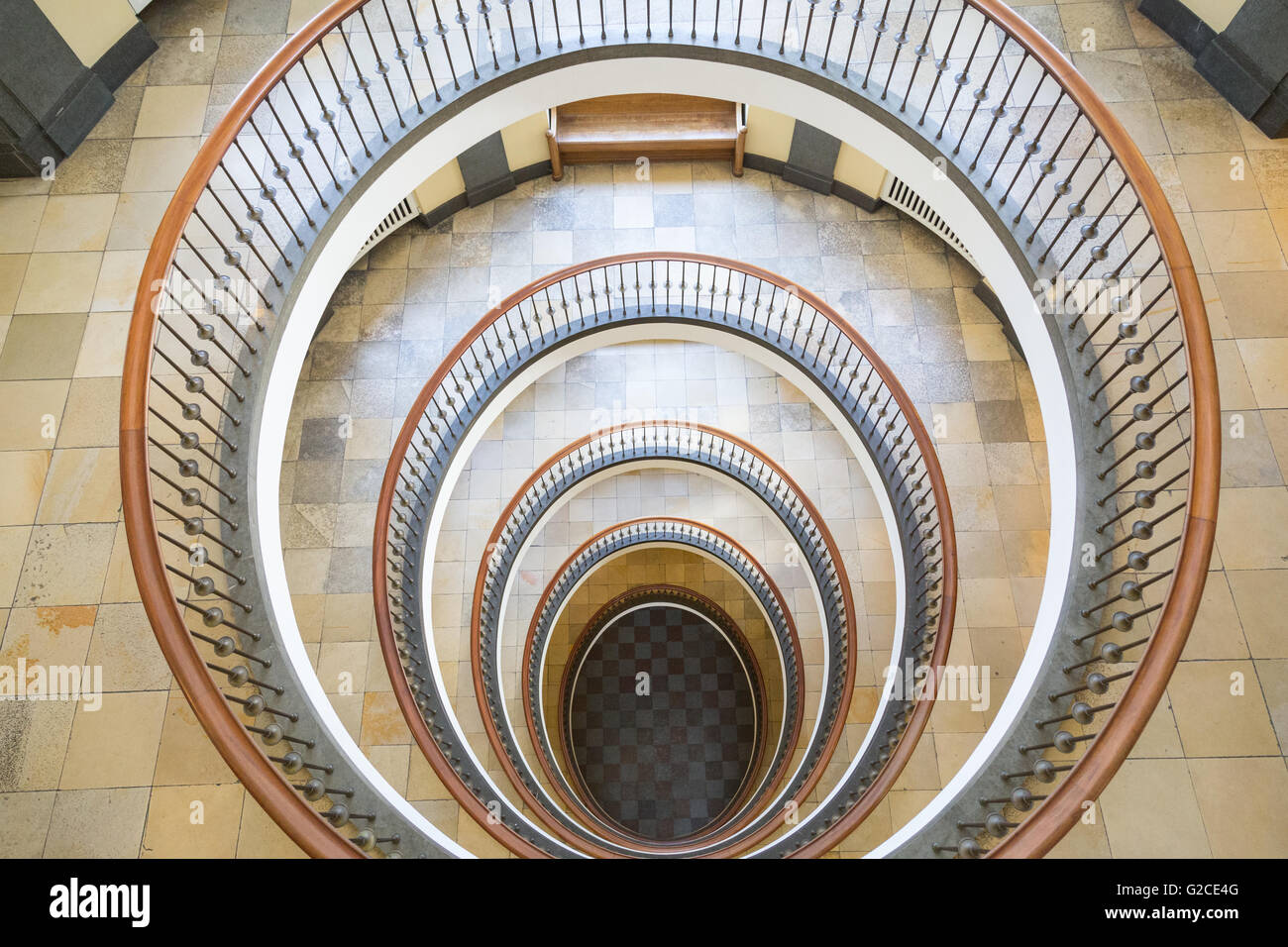Circular atrium hi-res stock photography and images - Alamy