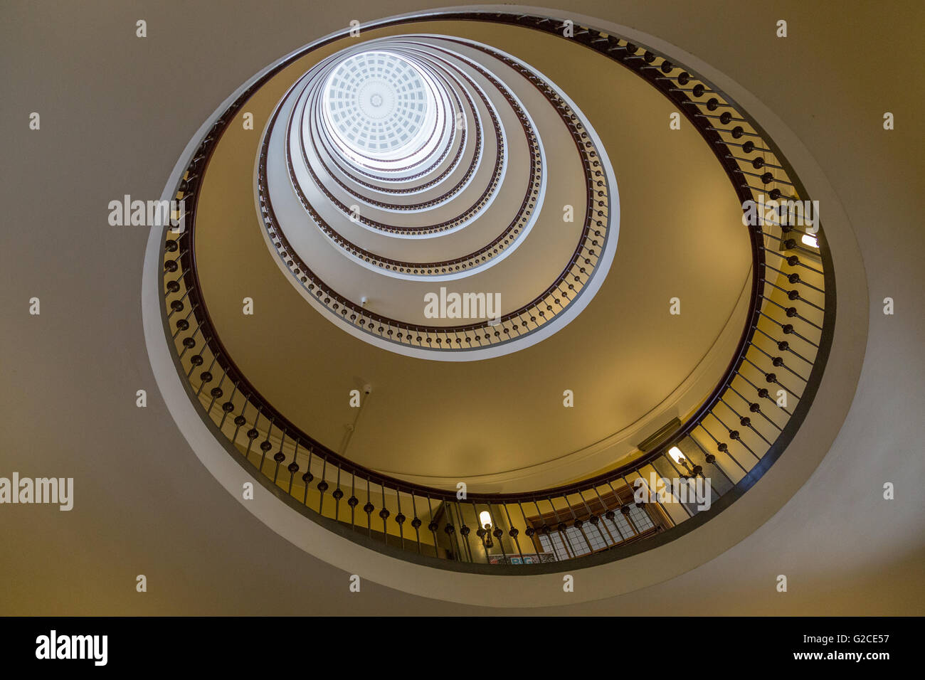 Infinity atrium hi-res stock photography and images - Alamy