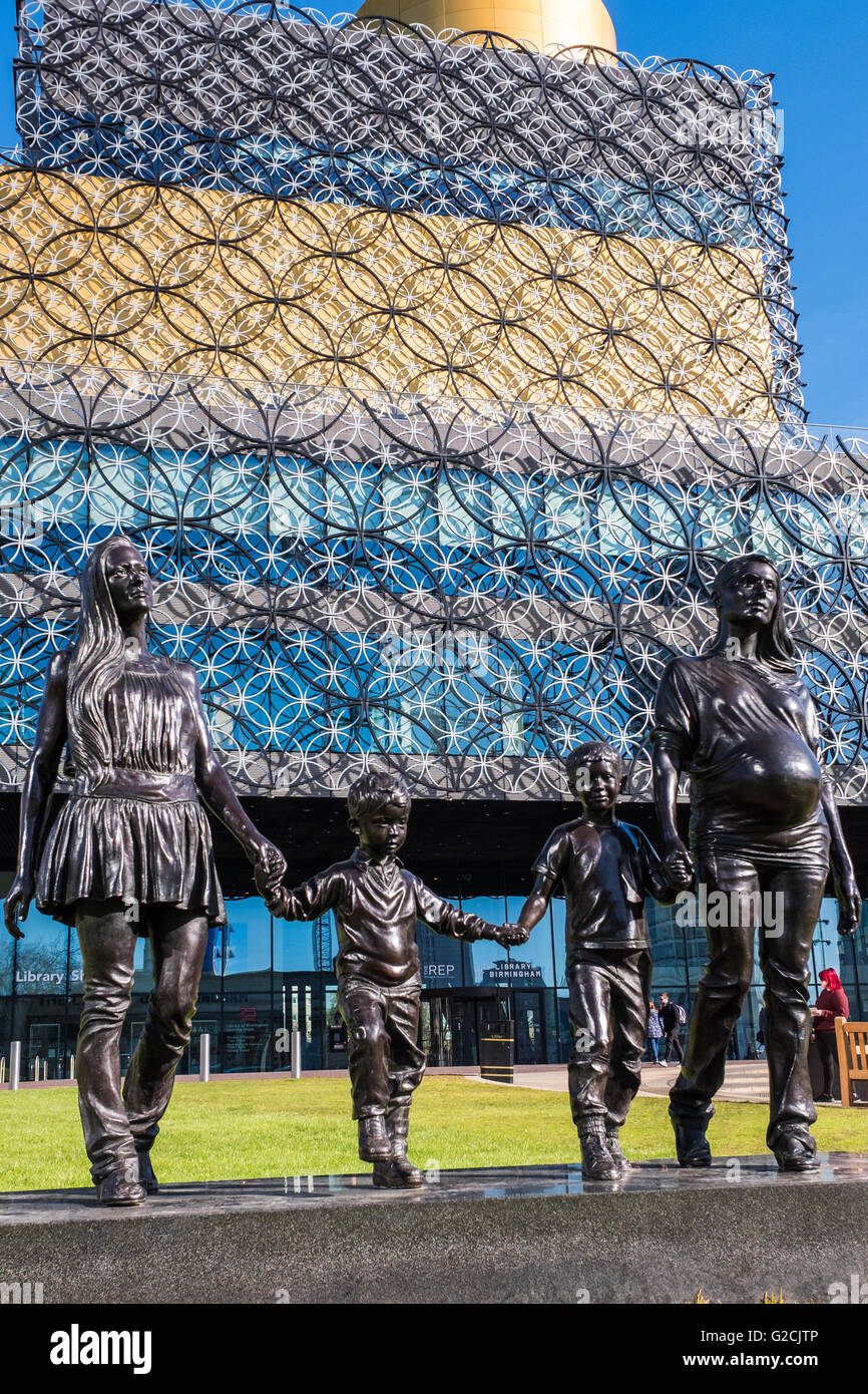 Birmingham library statue hi-res stock photography and images - Alamy