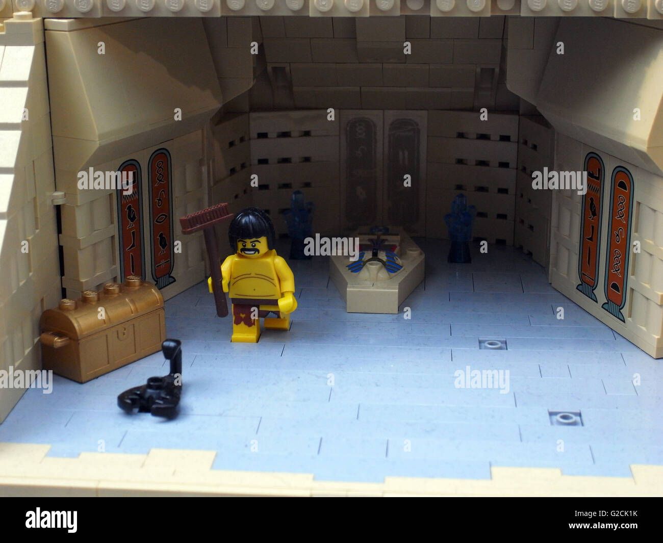 Ancient egyptian pharaoh lego model hi-res stock photography and images ...