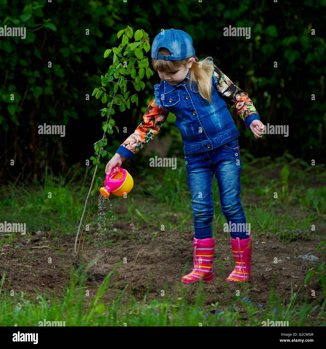 Children planting tree hi-res stock photography and images - Alamy